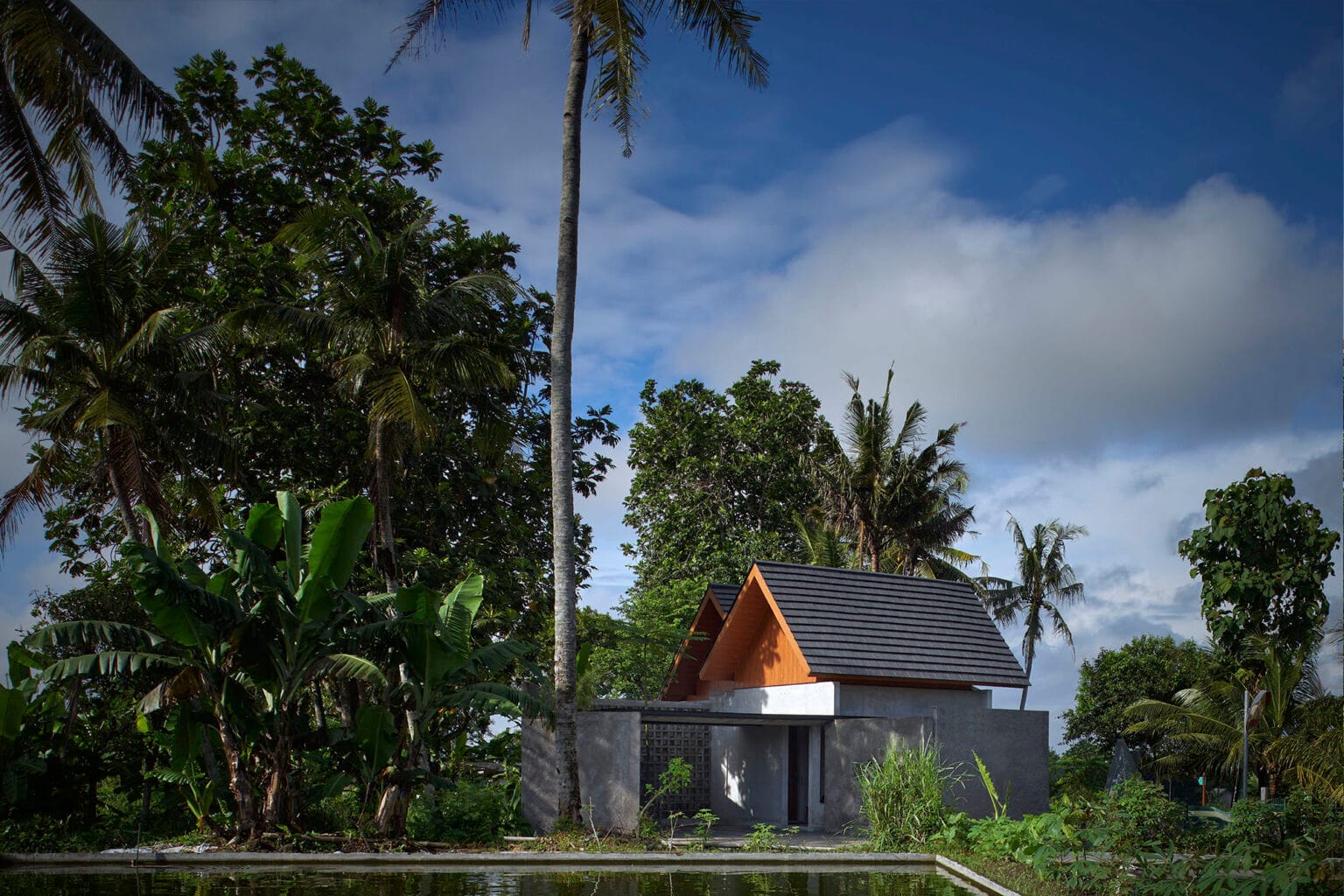 Rumah Tiga Atap Serong - Ruangan ASA
